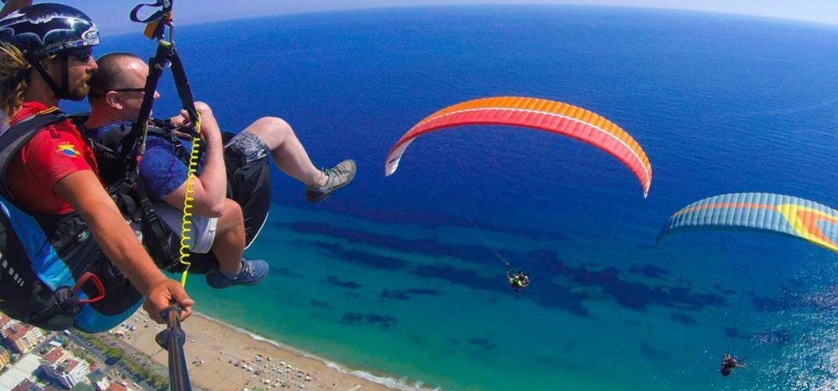 Side Paragliding | Breathtaking Perspective | Lift Your Spirits